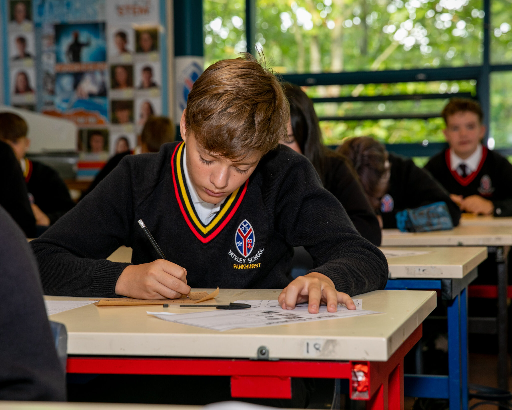 Yateley School – Learning together – Empowered for life